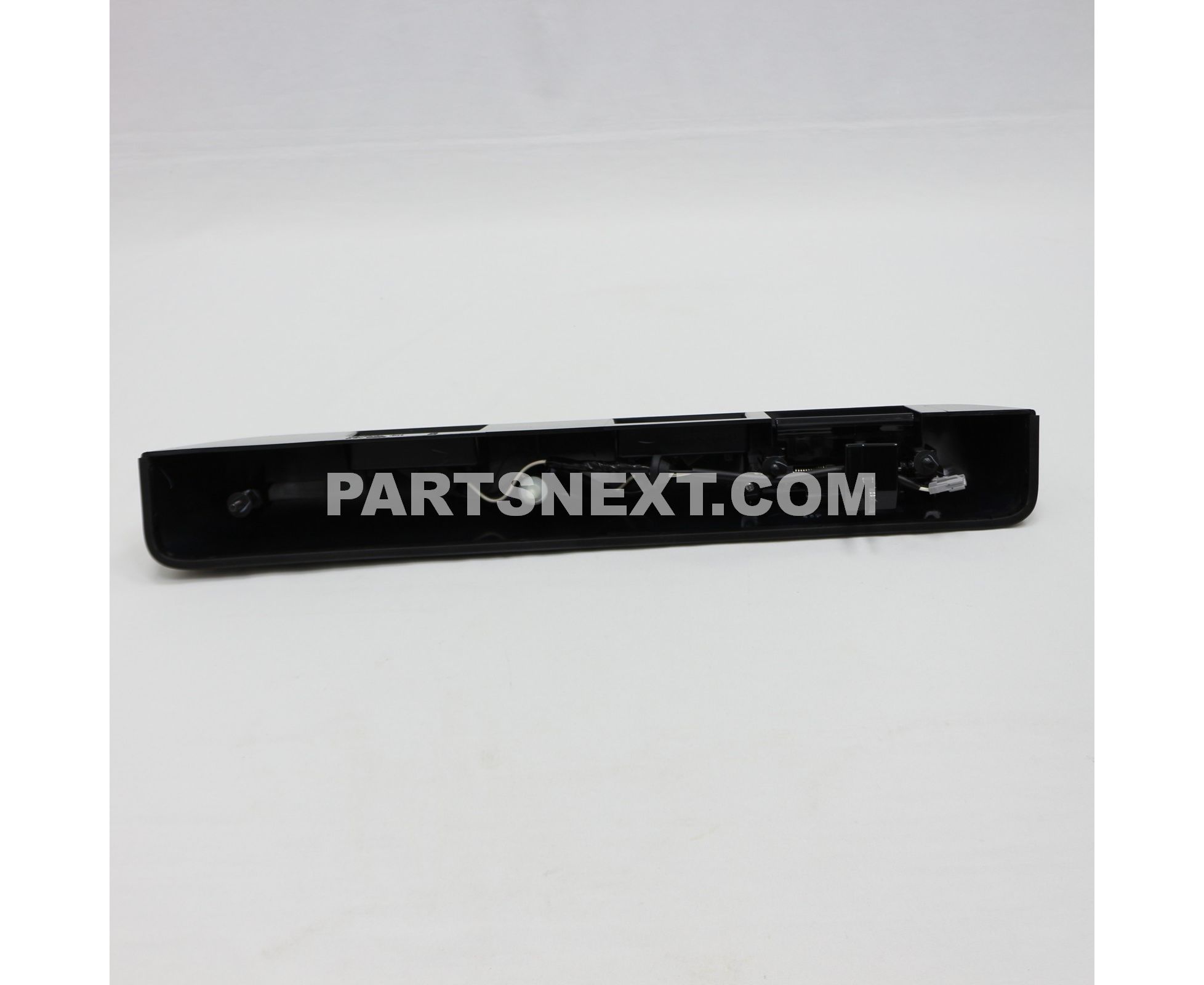 Toyota :: 81270-60300 LAMP ASSY, LICENSE PLATE