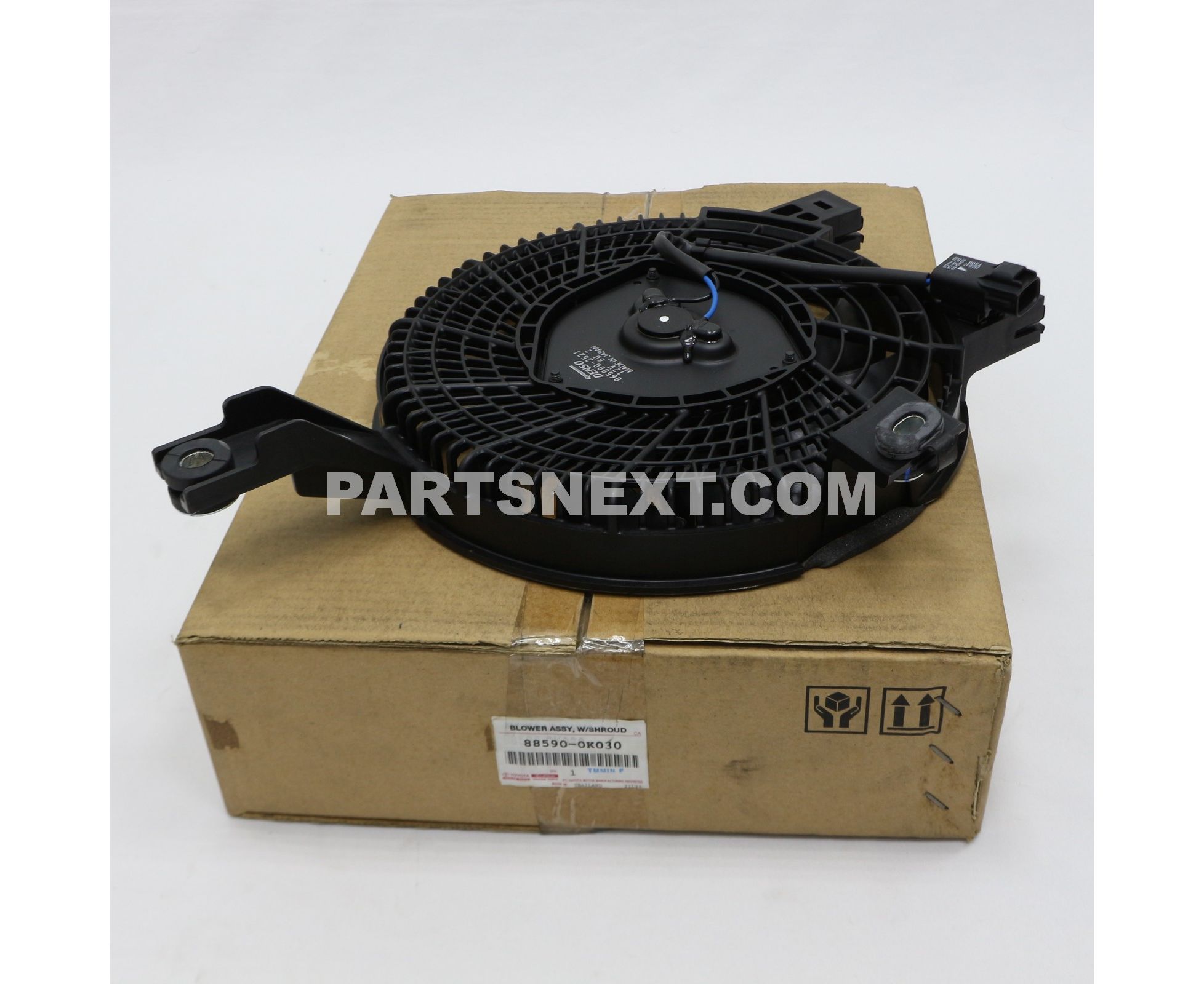 Toyota :: 88590-0K030 BLOWER ASSY, W/SHROUD