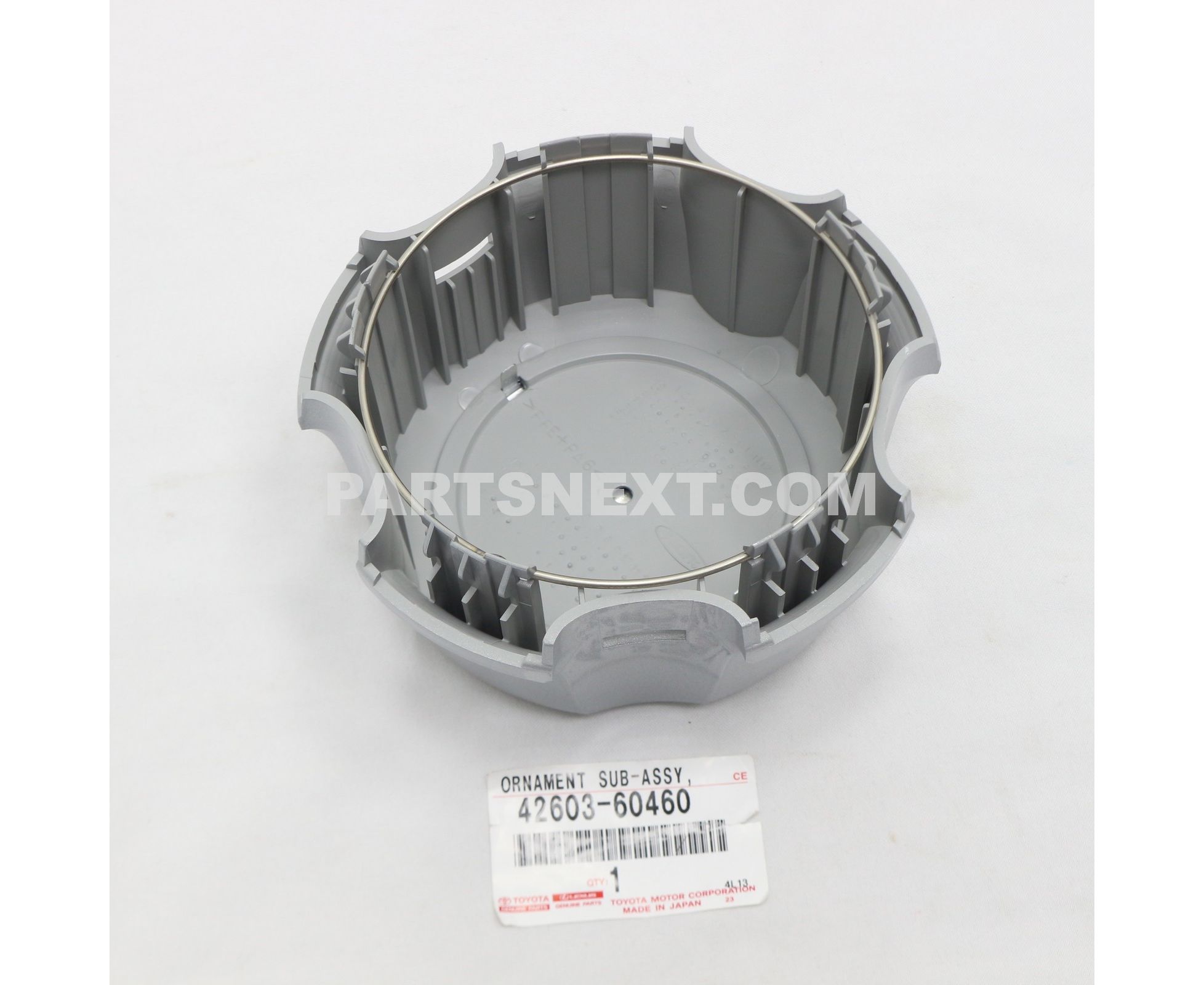 Toyota :: 42603-60460 ORNAMENT SUB-ASSY, WHEEL HUB(FOR FRONT)