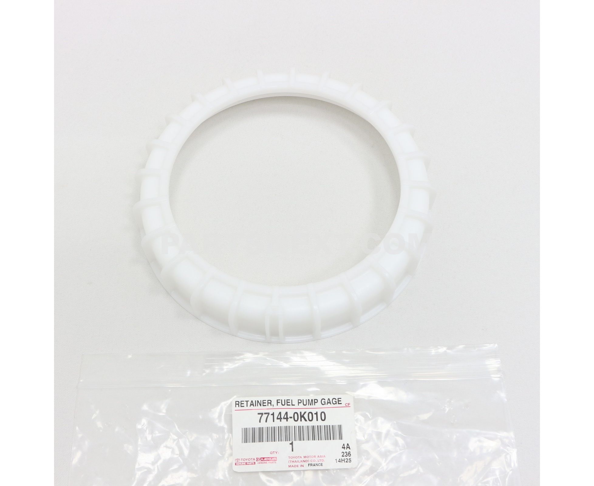 Toyota :: 77144-0K010 RETAINER, FUEL PUMP GAUGE