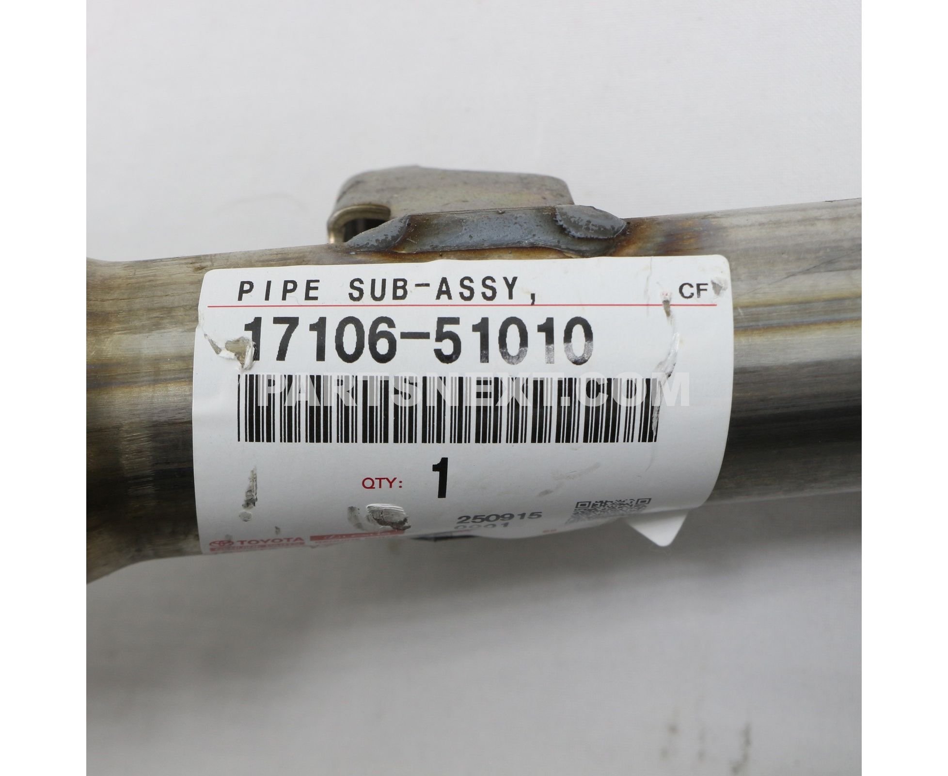 Toyota :: 17106-51010 PIPE SUB-ASSY, EXHAUST CROSSOVER