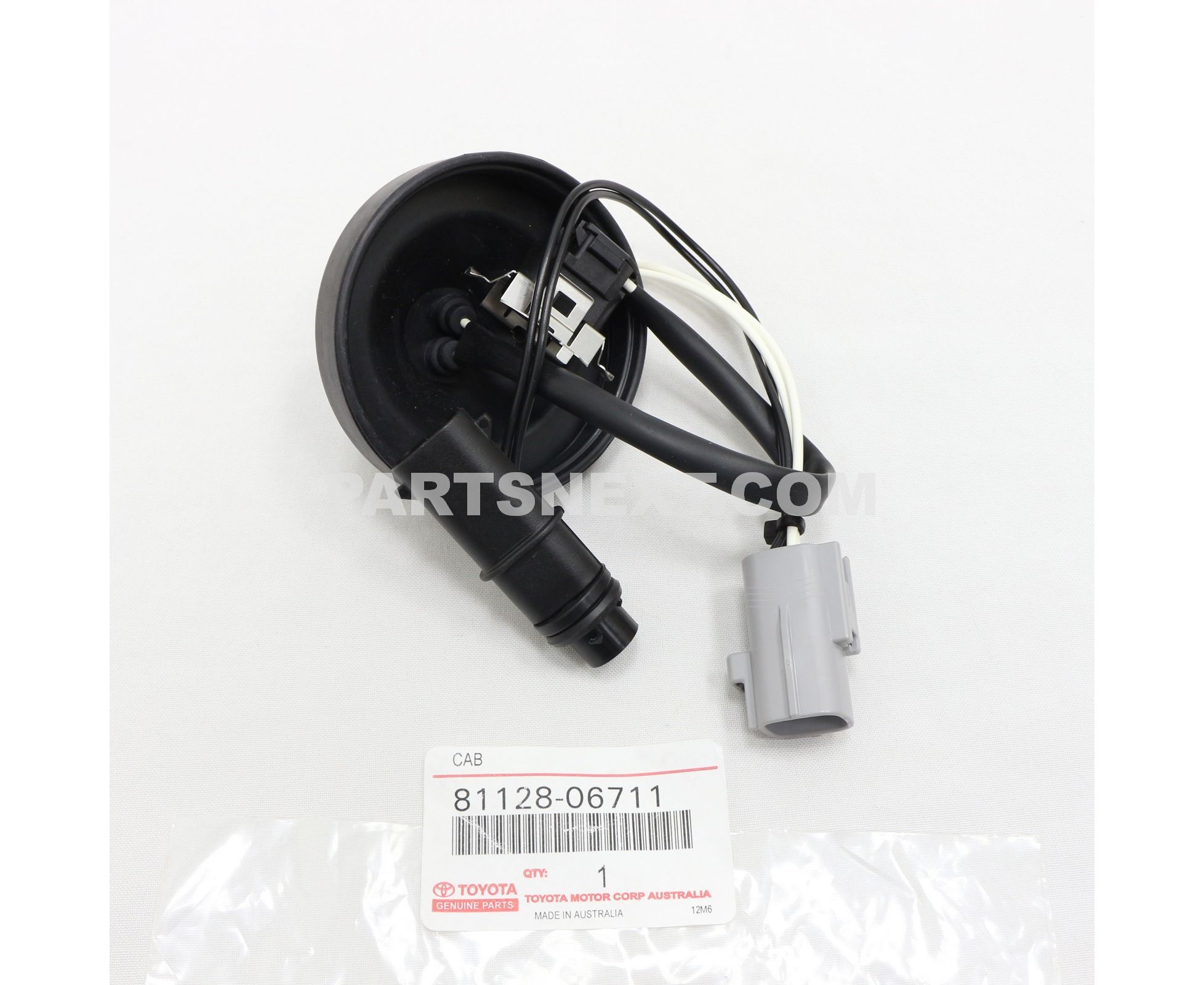 Toyota :: 81128-06711 SOCKET, HEADLAMP BULB